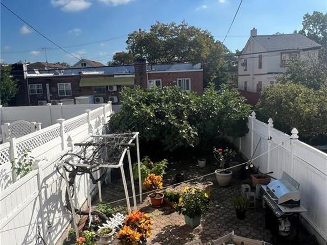 1533 East 57th Street