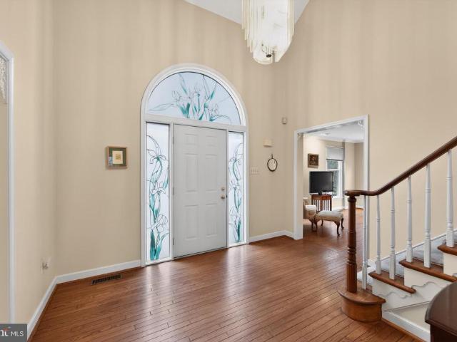1533 Glenmont Lane