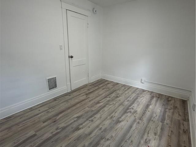 1533 La Salle Avenue # Upper
