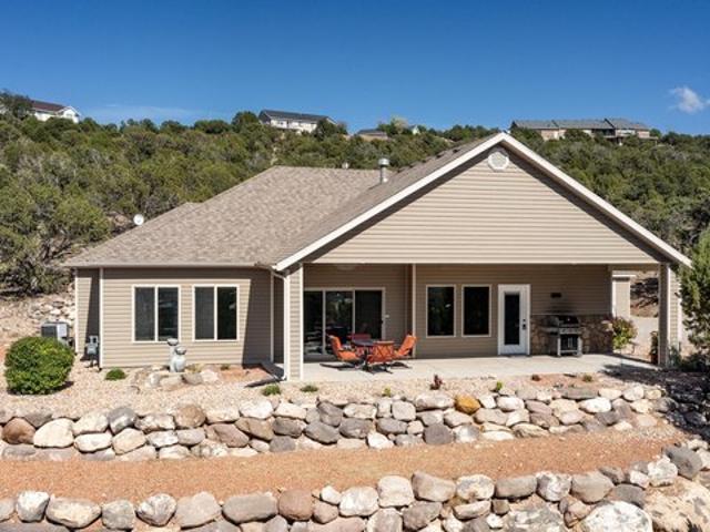 1533 S Cedar Bluffs Dr, Cedar City, UT 84720