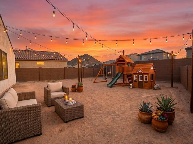 1533 W Sabel Court