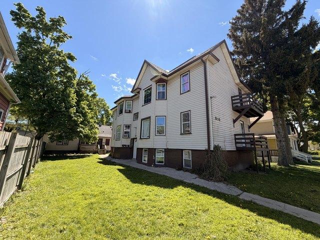 1533 Winslow St, Racine, WI 53404