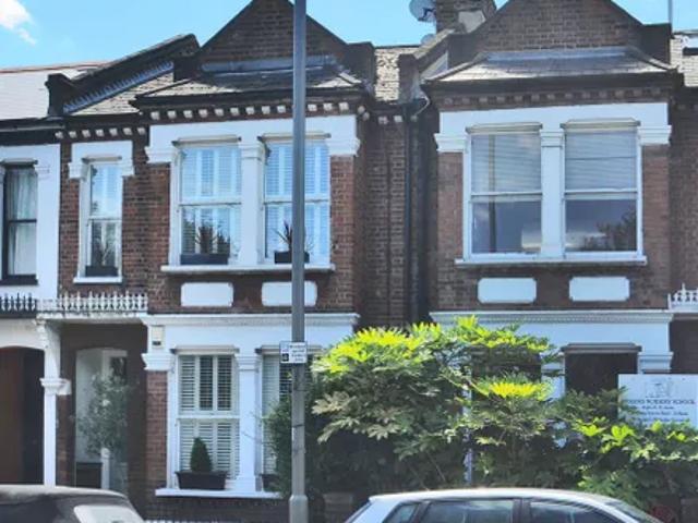 153 155 157 Fawe Park Road, London, SW15 2EG, United Kingdom | 3 bed apartment for rent #167257628 | Rentberry