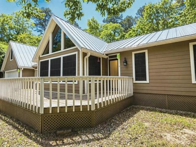 153 Candlelight Cv, Holly Lake Ranch, TX 75765