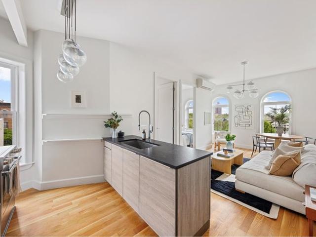 153 Chauncey St Apt 4A, Brooklyn, NY 11233
