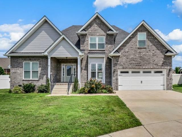 153 Chisum Ct, Clarksville, TN 37043