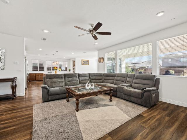 153 Boulder Dr, Madera, CA 93636 | MLS #646362