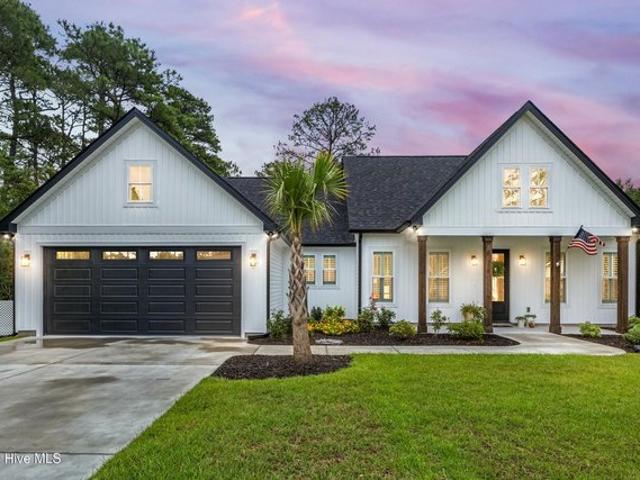 153 Boundaryline Dr NW, Calabash, NC 28467