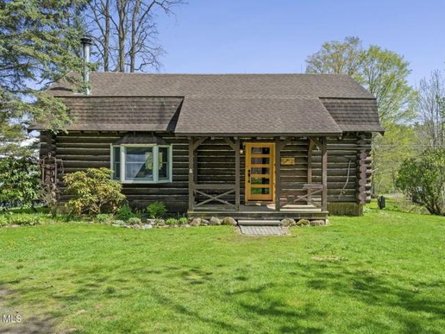 153 Bornt Rd, Broadalbin, NY 12025