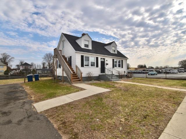 153 Bosworth St, Unit 1, West Springfield, MA 01089 | MLS #73492 | Compass