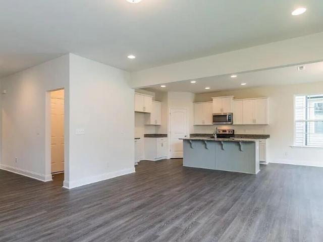 153 Burford Way