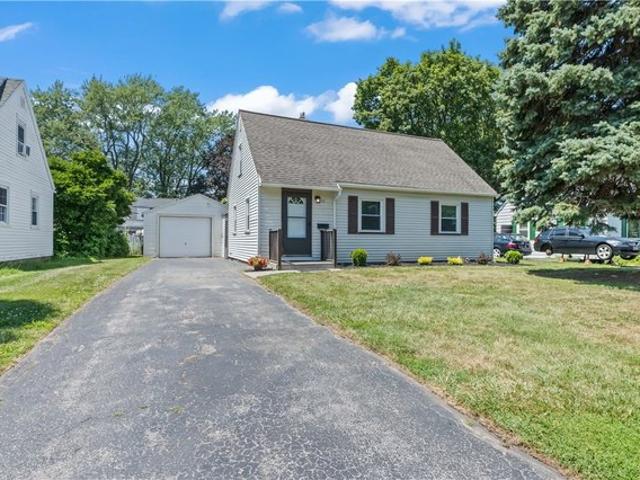 153 Greenfield Rd, Rochester, NY 14626