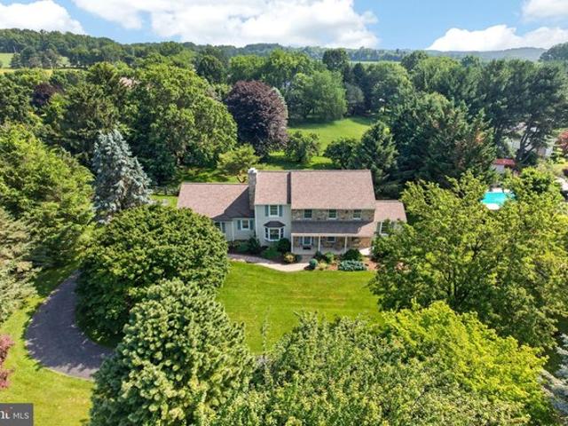 153 E Doe Run Rd, Kennett Square, PA 19348