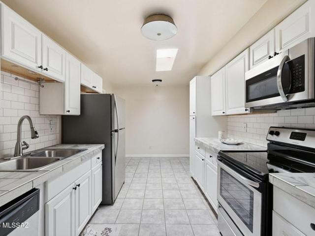 153 E Mountain Morning Dr, Tucson, AZ 85704