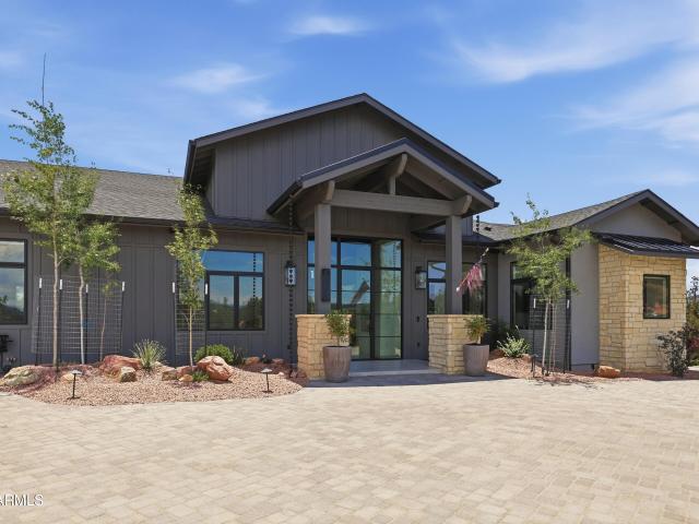 153 e saddleback trail