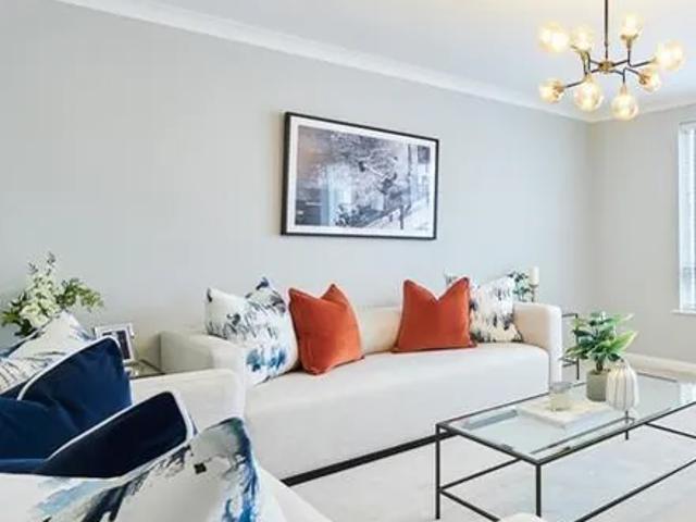 153 Fulham Road, London, SW3 6SB, United Kingdom | 2 bed apartment for rent #136165183 | Rentberry