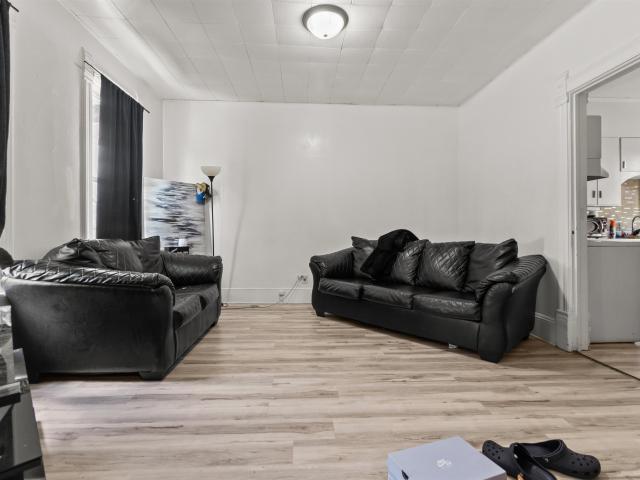 153 HOYT Street