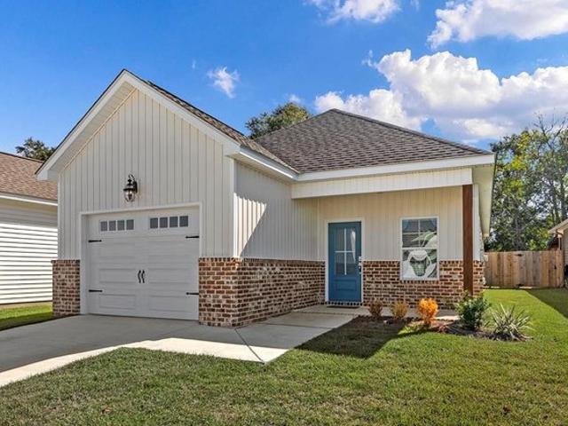 153 Heyward Dr, Dothan, AL 36303