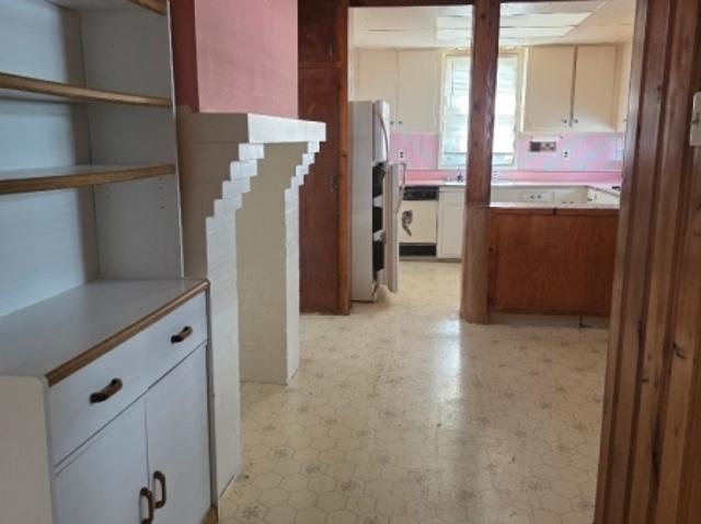 153 High St
