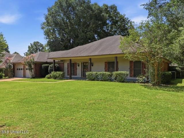 153 Oak Ridge Cir, Madison, MS 39110