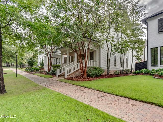 153 Louis Lefleur Boulevard