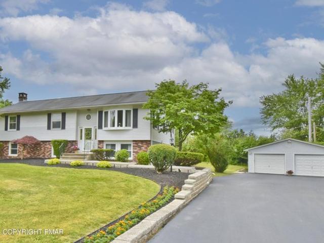 153 Mountain View Dr, Stroudsburg, PA 18360