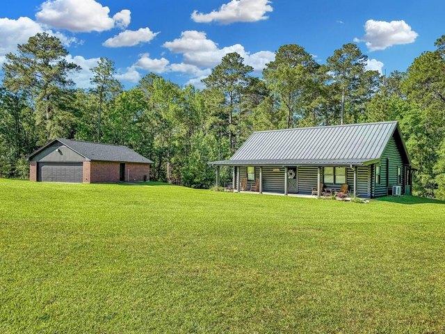 153 Maple Ln, Brookeland, TX 75931