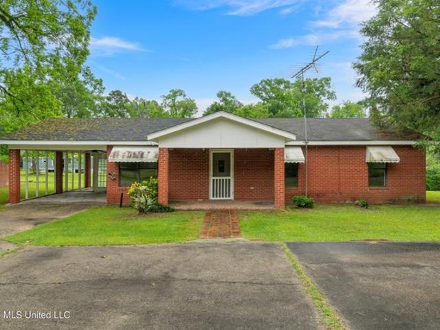 153 Memorial Church Rd, Richton, MS 39476