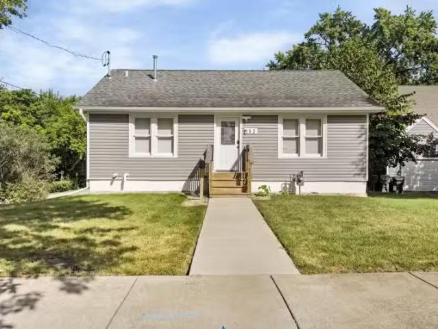 153 N Hager Avenue, Barrington, IL 60010