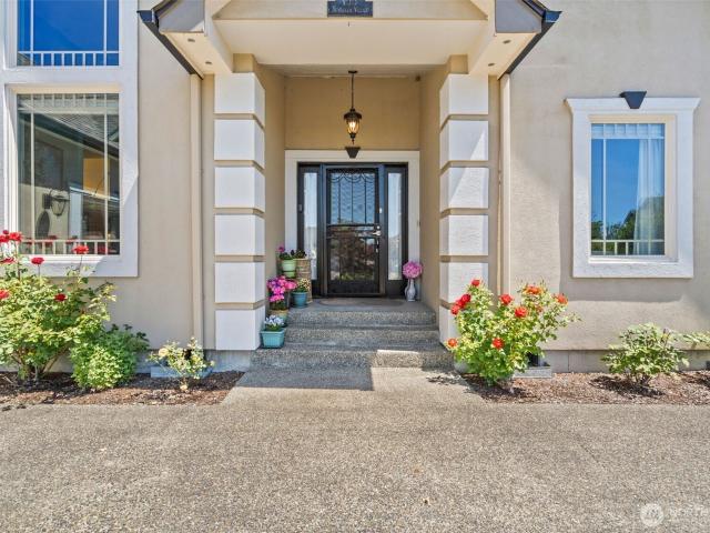 153 Newaukum Village Drive