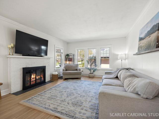 153 S Lombard Avenue