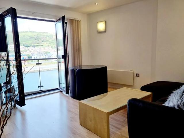 153 South Quay
