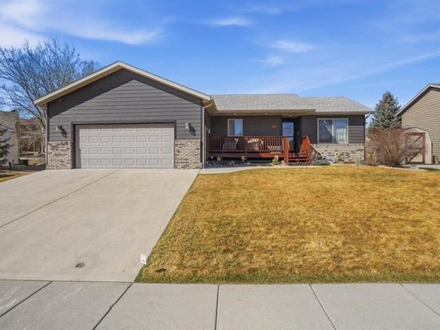 153 Savoy Cir, Rapid City, SD 57701