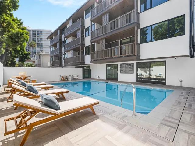 153 San Vicente Boulevard, Unit 102 1 Bedroom Condo for Rent at 153 San Vicente Blvd, Santa Monica, CA 90402 North of Montana