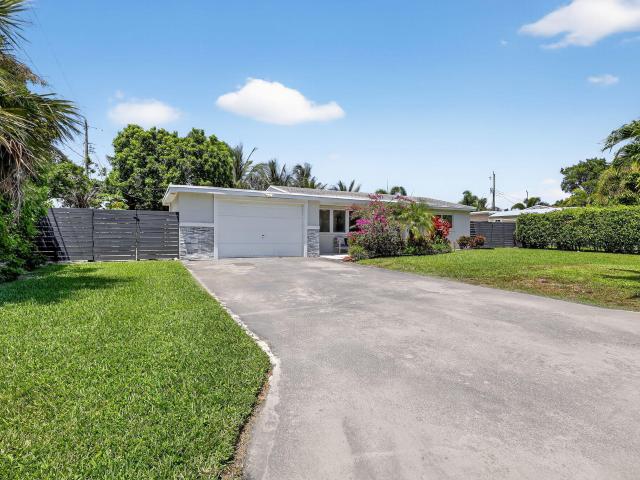 153 SE 30th Ave, Boynton Beach, FL 33435 | MLS #B26014 | Compass