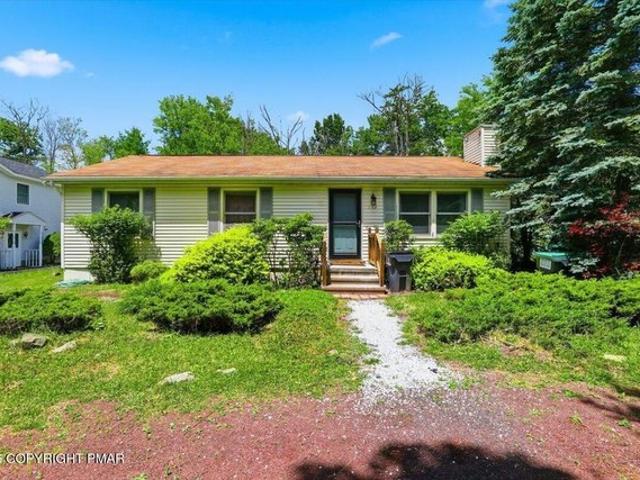 153 Seminole Trl, Tobyhanna, PA 18466