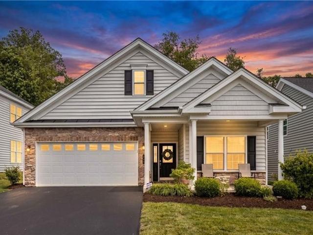 153 Summer Seat Ln, Pittsburgh, PA 15237