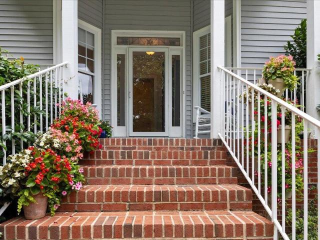 153 Summit Oaks Lane