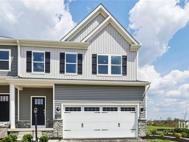 153 Sweetwater Dr, Coraopolis, PA 15108