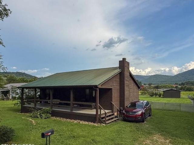 153 Padgett Mill Rd, Cosby, TN 37722