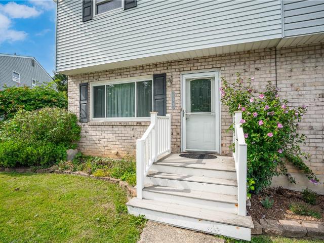 153 Roberts Street