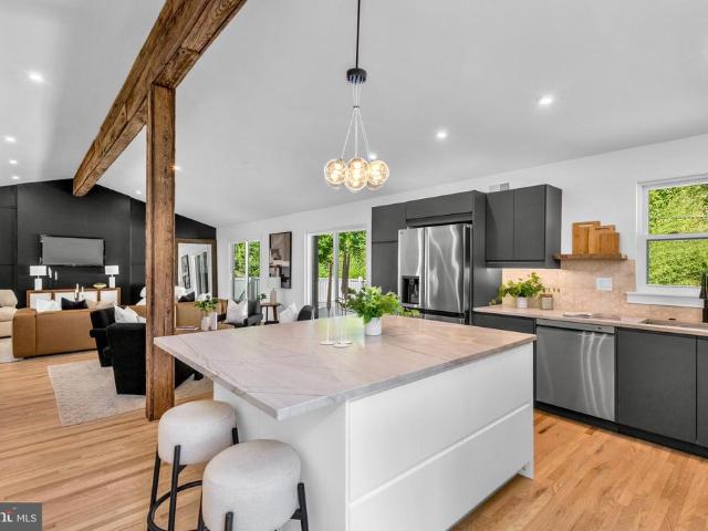 153 Ramblewood Parkway