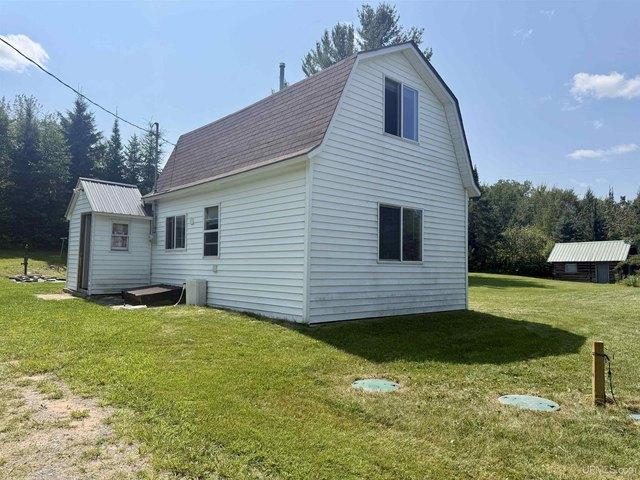 153 W Townline Rd, Crystal Falls, MI 49920