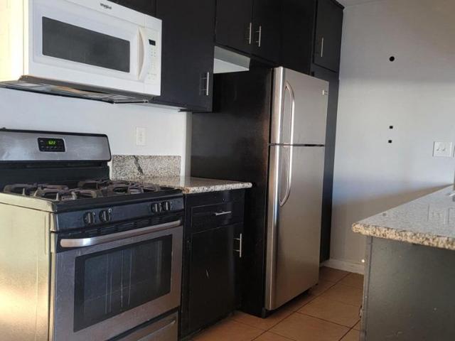 153 W Cascade Dr, Unit D, Rialto, CA 92376 | MLS #P1 25947 | Compass