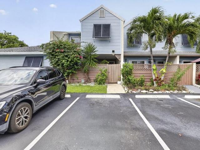 153 W Hemingway Cir, Margate, FL 33063