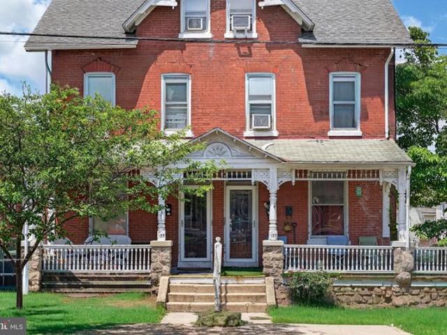 153 Washington Ave, Phoenixville, PA 19460