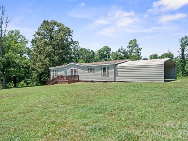 153 Wild Cherry Dr, Statesville, NC 28625