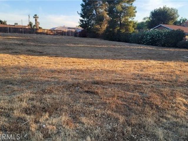 15441 Nisqualli Rd, Victorville, CA 92395