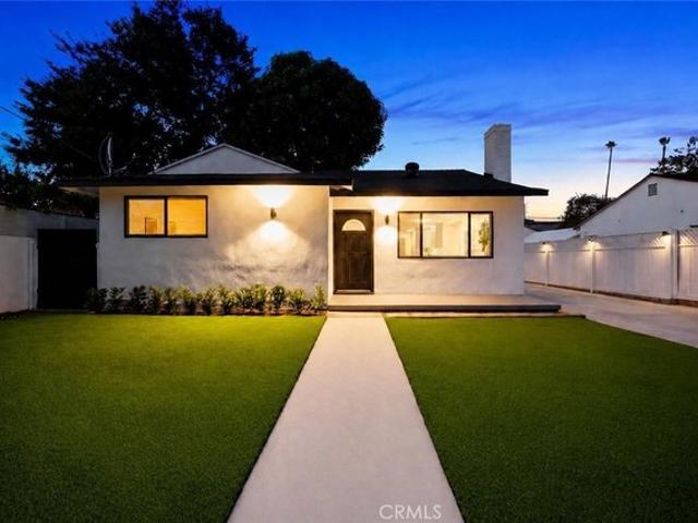 15445 W Archwood St, Van Nuys, CA 91406