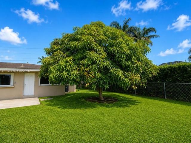 15445 SW 99th Ave, Cutler Bay, FL 33157